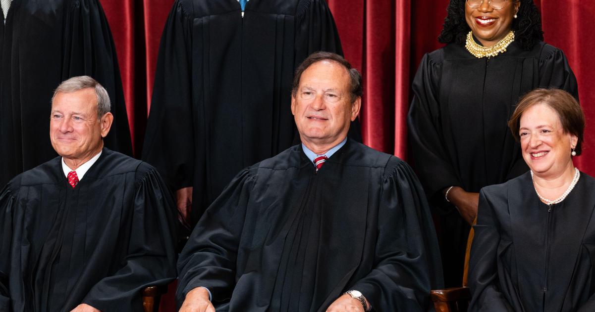 Alito Flags the Fatal Flaw of the Supreme Court Ethics Code | Campaign ...